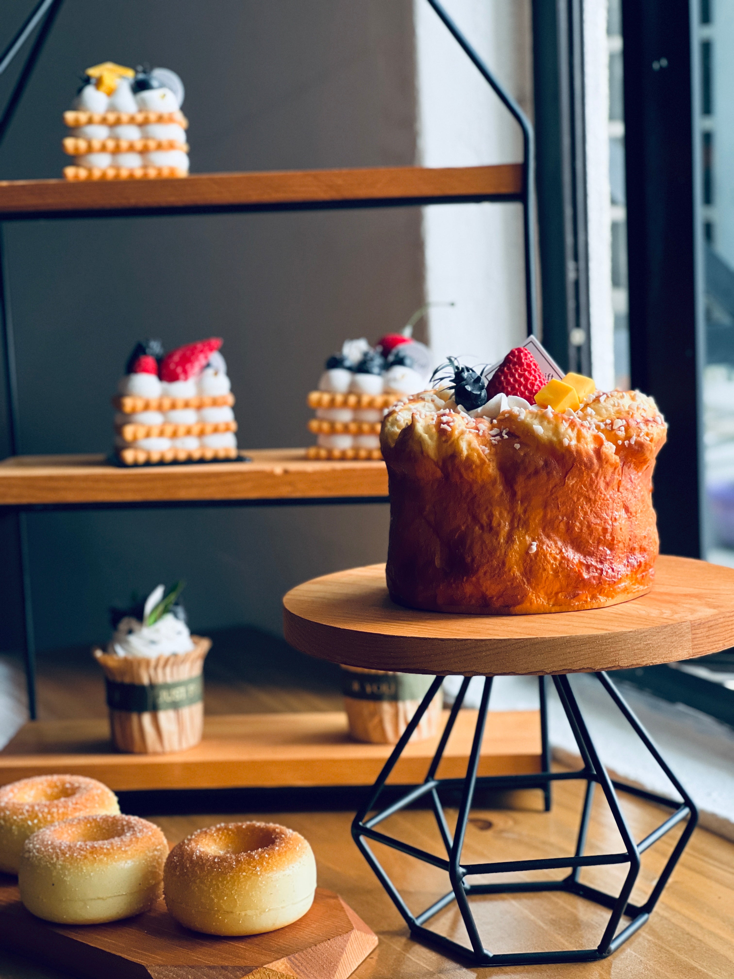 Cake Stand – AS EASY AS RENT